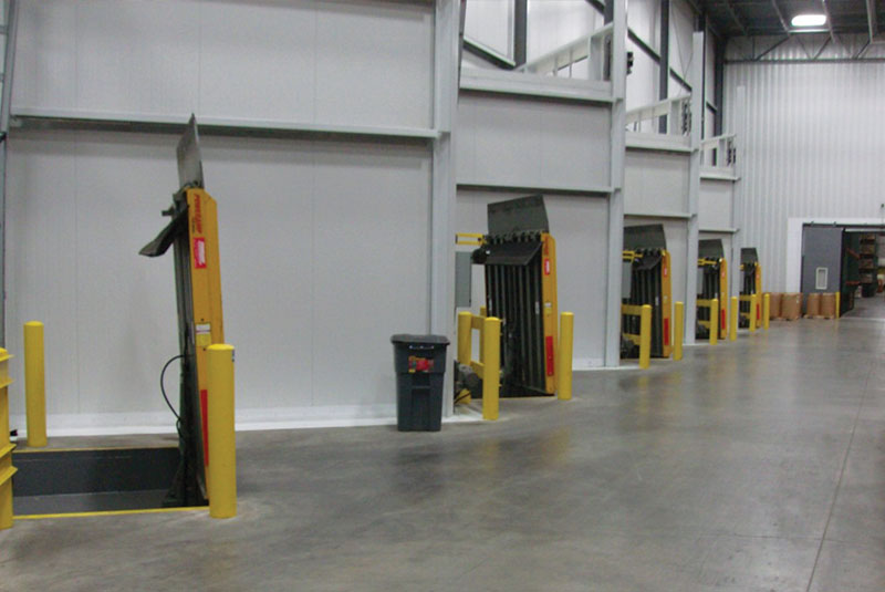 Vertical Storing Hydraulic Dock Leveler | Poweramp